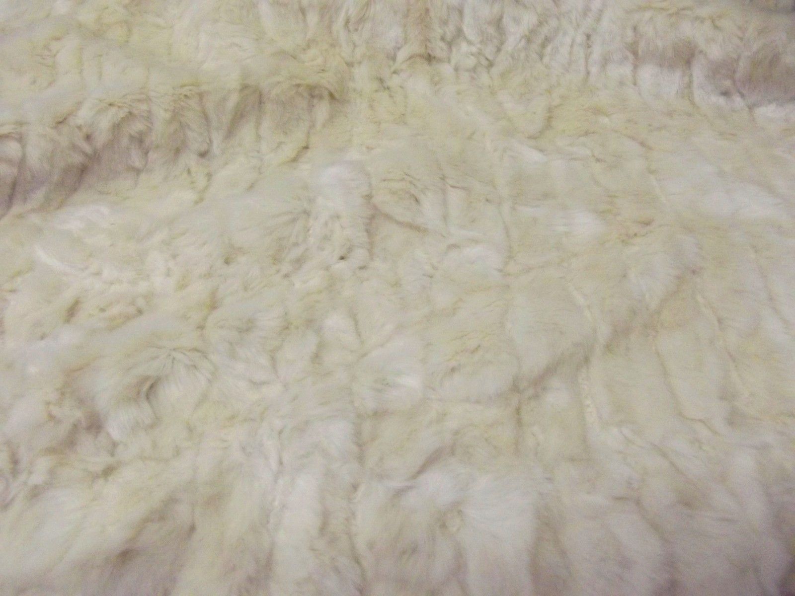Super Luxury Faux Fur Fabric Material - CREAM PELT CRUSH - CRS Fur Fabrics